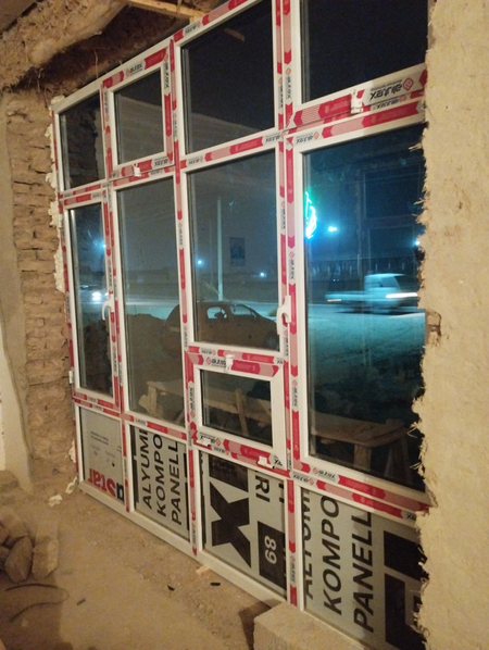 Akfaa Navoiy sifatlii eshik va romlar
