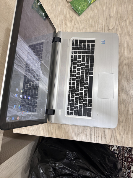 Ноутбук HP ENVY