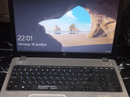 Noutbook  hp  CORE  i5 DDR 4  2.5 GHz hamma jihozlari bilan birga