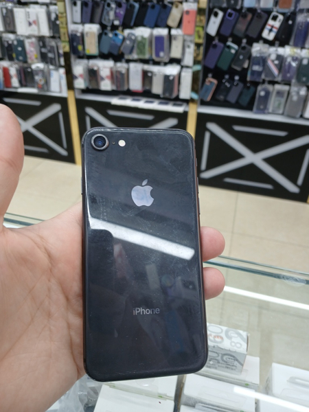 Iphone 8 sotiladi
