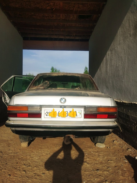 BMW sotiladi eski madel
