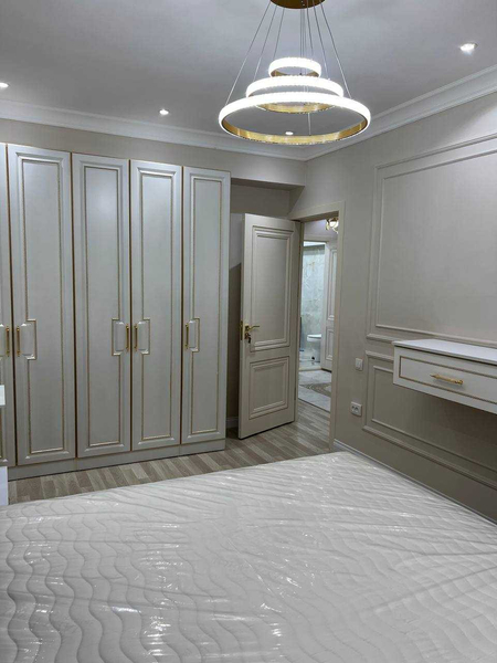 Ц-4 Алайский с/м Ардус 3-комнатная 2/4 74 м² кирпич евроремонт