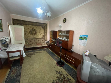 Чиланзар 21 квартал 2/2/4 Панельный дом, разделка, балкон 1,5*3
