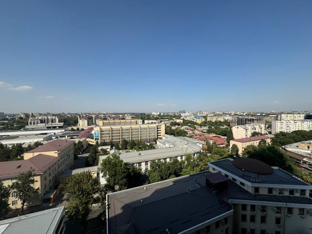 Akay City Sotuvda 2xon korobka Darxon Hamid Olimjon Mirzo-Ulugbek
