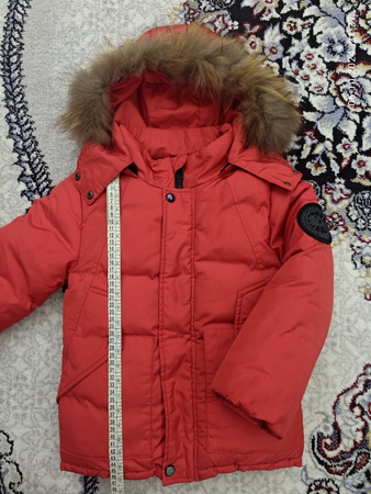 Куртка зимняя тёплая, на 5-7 лет.
