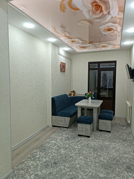 Олмозор тумани коракамиш 2/4да 4 хонали уй сотилади