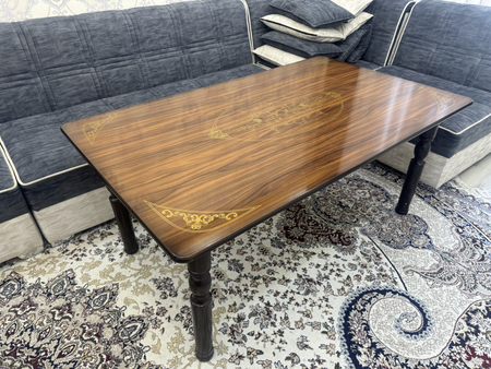 Stol sotiladi 150x90