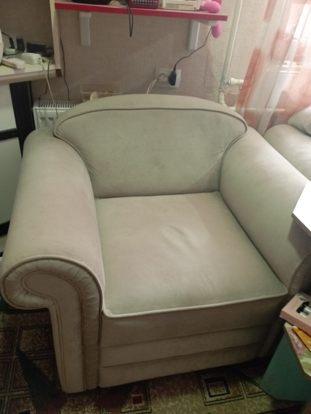 Продам мягкое кресло