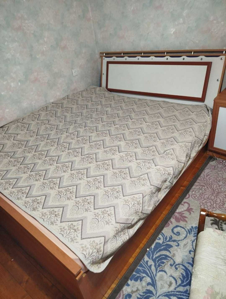 Спальный гарнитур в отличном состоянии б/у