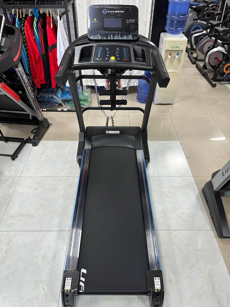 Беговая дорожка LifeGym LGM-545