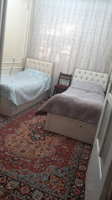 Qora Qamishda 3honali dom sotiladi 2chi etaj dom5tajli