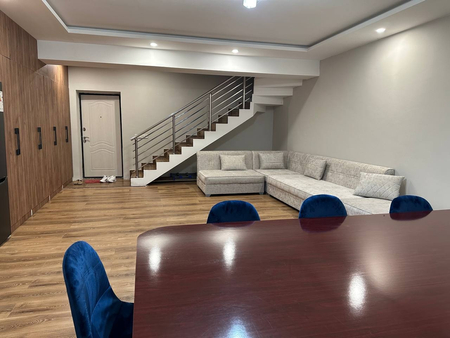 Kvartira sotiladi 100 m2