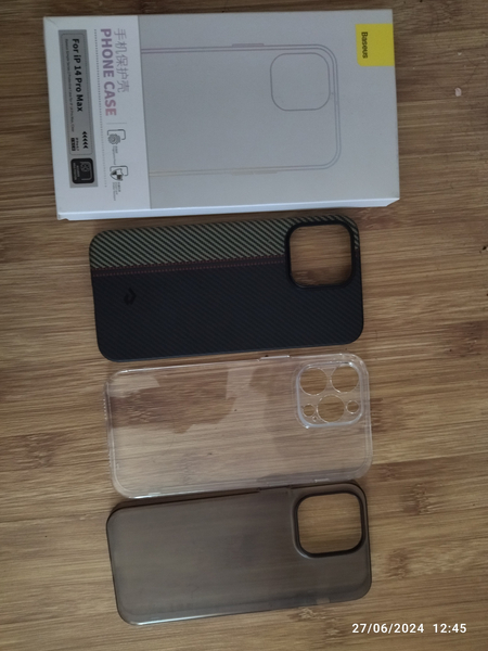 iPhone 14 pro max chexol