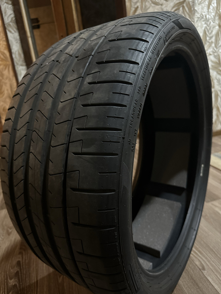 Pirelli P Zero 285/30/21 23yil 8 hafta