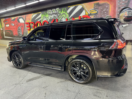 Lexus Lx 570 KURO full pozitsiya