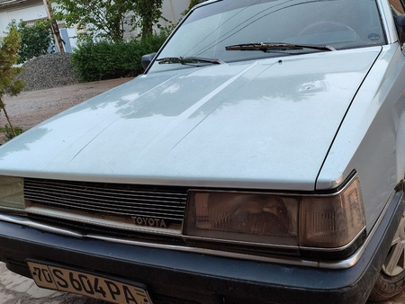 Tayota camry sotiladi