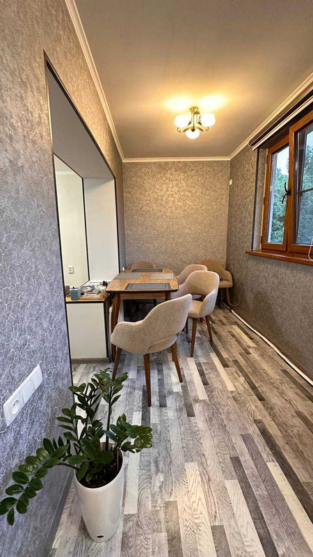 м.Буюк Ипак Йули гост Саехат 2-комнатная 5/5 57 м² кирпич 2х6 ремонт