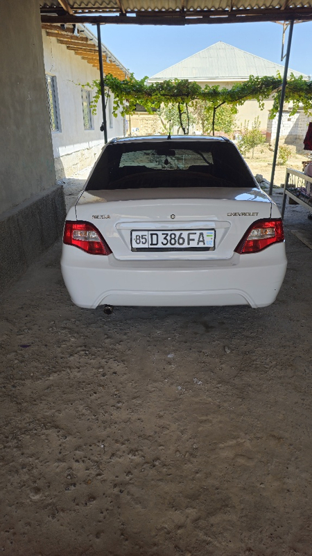 Nexia 2 2015 benzinda