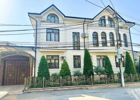 Сдается дом в Яккасарайском районе (  Grand Mir hote )  можно под офис