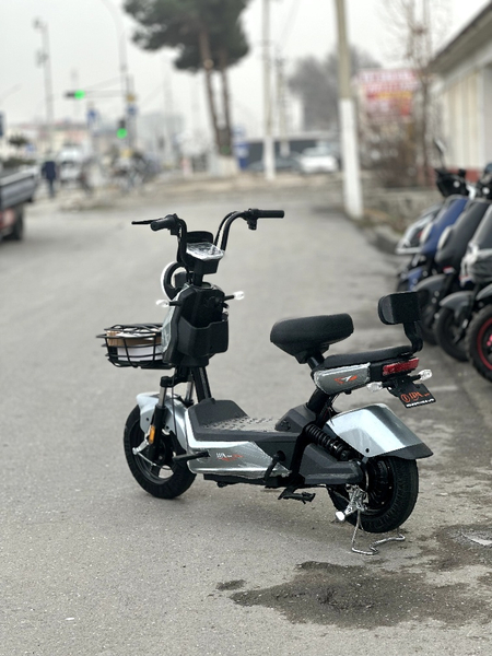 Elektro Skuter Yadea sifatli  bo'yicha birinchi klass.