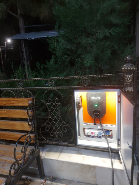 Установка зарядка для электромобиля. Elektromobil zaryadkasi o'rnatish