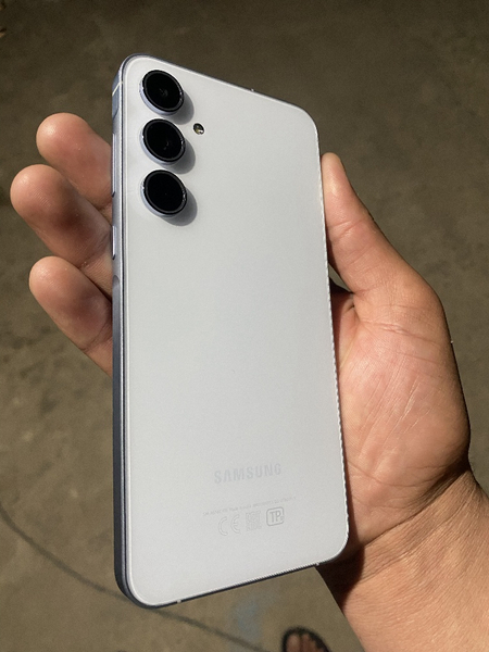 Galaxy a 55  5g xolati ideal