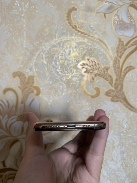 Iphone xs gold idal