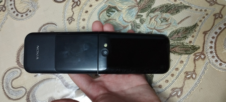 Nokia 2720 Flip. Made in VIETNAM
