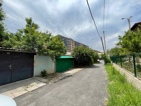 Продажа участка в нежилом виде 6 соток, фасад 16 метров