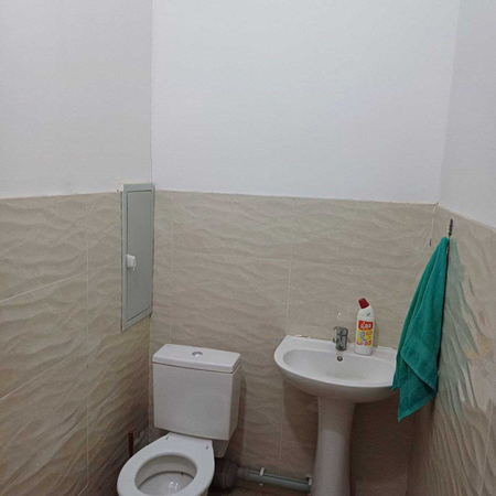 Срочно продаётся квартира 3/4/8 Яшнабад,метро Чкалов.
