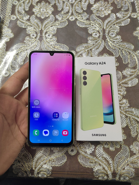 Samsung Galaxy A24 6+6/128Gb Green 4G Igravoy Karobka Sastayani ideal