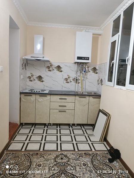 Termiz shaxrida Malika restarani oldidagi 2 xonali dom