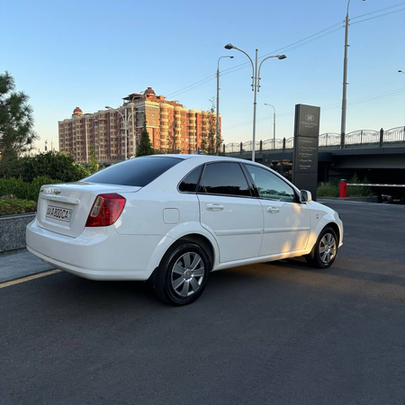 Chevrolet Gentra, 2 позиция 2020 год.