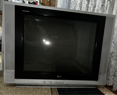 TV LG Flatron hamma joyi iwlidi holati zor