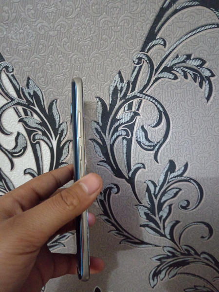 Samsung Galaxy S10+(Germaniya)