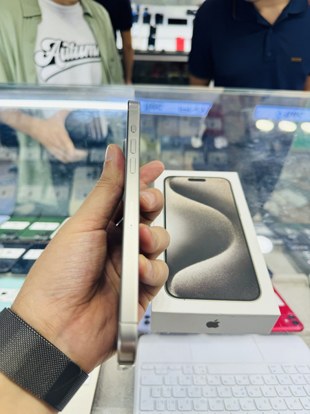 iPhone 15 Pro Max 256 gb natural