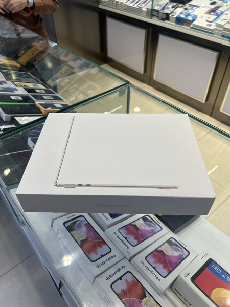 MacBook Air M2 8/256