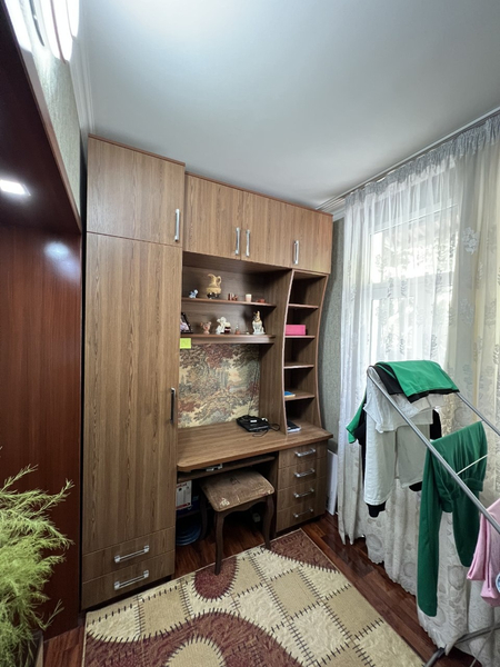 Продаётся 3 комнатная Улучшенная планировка Сергели 3 Ярмарка