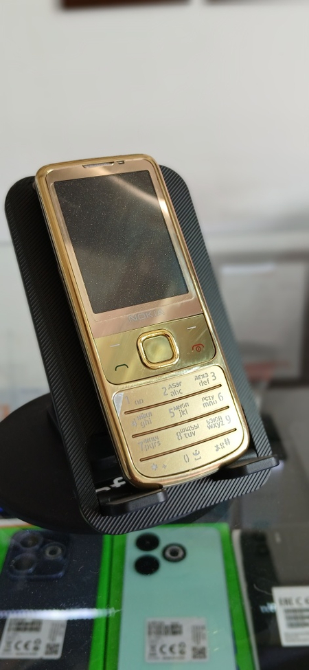 Nokia 6700 sotiladi