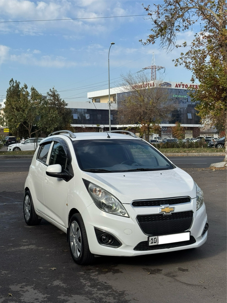 Spark 4-Evro A/t sotiladi