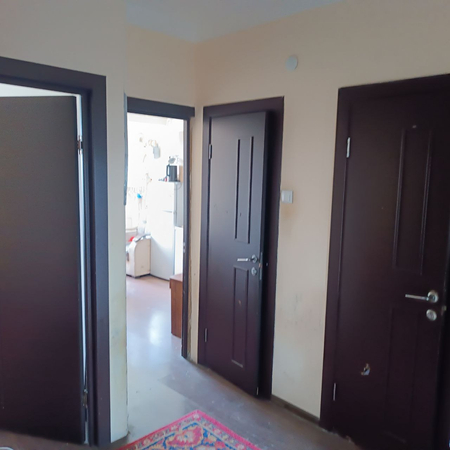 2 xonali uy sotiladi 1 etaj mebelari bilan 57 m2 podvoliyam bor