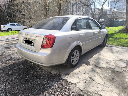 Продаю свою lacetti 1.8