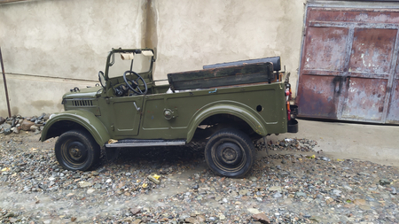 Gaz 69  srochna sotiladi