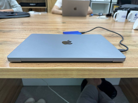Macbook pro m2 pro 16/512