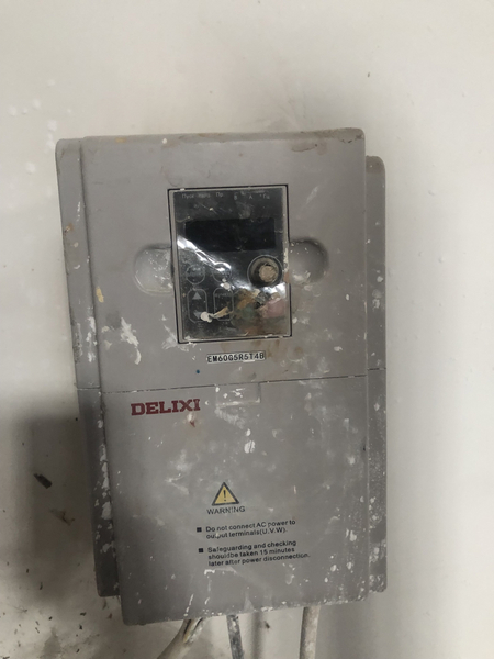 Disoler friza invektorlik