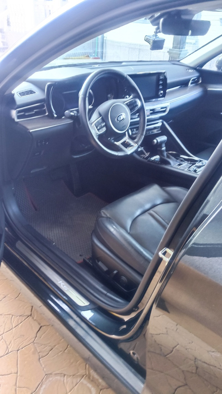 Продается своя Kia K5 Style