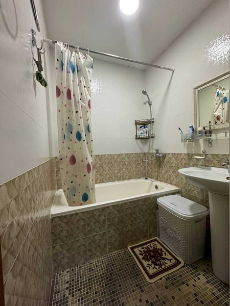 Своя, 2/1/9 Отдельный вход в Ташсельмаше.
