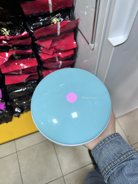 Игрушки для кошек и собак