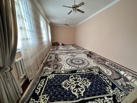 Жай сатилади Хожели райони шараф рашитовта матросов мектептинг касинда