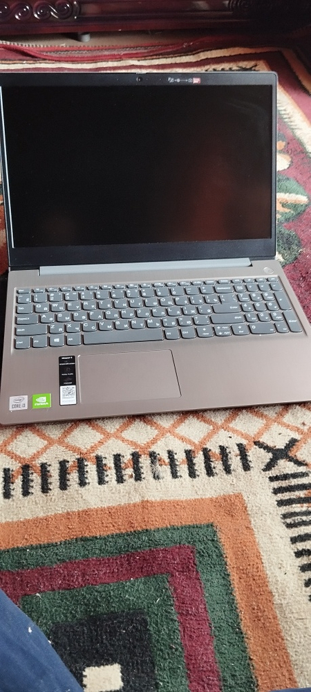 Noutbuk lenovo core i3   .  1 trb  ram 4